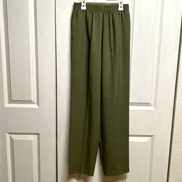 Alia | Pants & Jumpsuits | Alia Green Pocket High Rise Pull On Pants ...